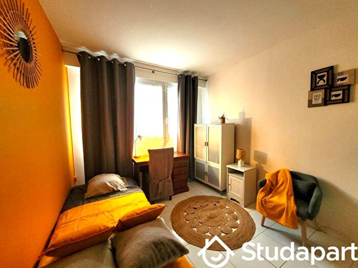 Appartement à louer - Gambetta, Courbevoie - 1 pièce - 1 chambre