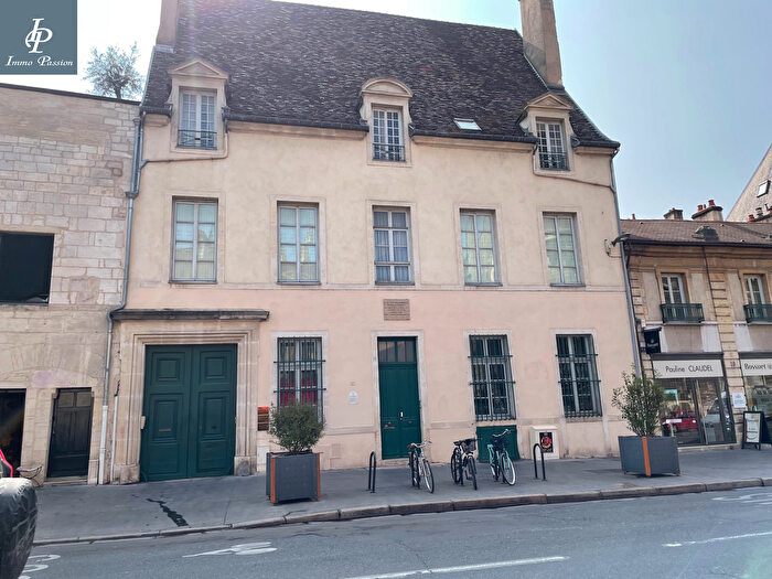 Appartement à vendre - Dijon, Centre-ville - 6 pièces - 3 chambres