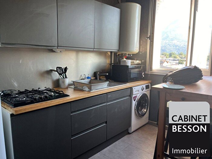 Appartement 5 pièces à Saint-Martin-d'Hères, à louer