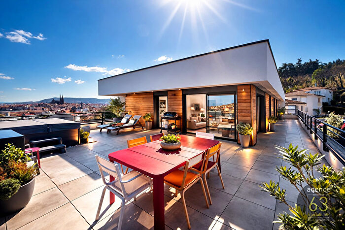 Appartement à vendre - Clermont-Ferrand, Cotes de Clermont - 4 pièces - 3 chambres