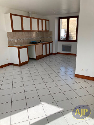 Appartement 3 pièces à Lamarque, à louer