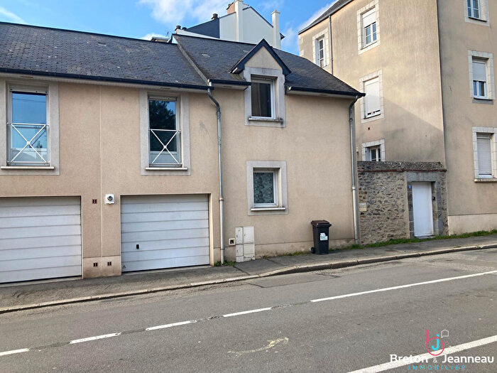 Maison 4 pièces à vendre - Laval, Pavement