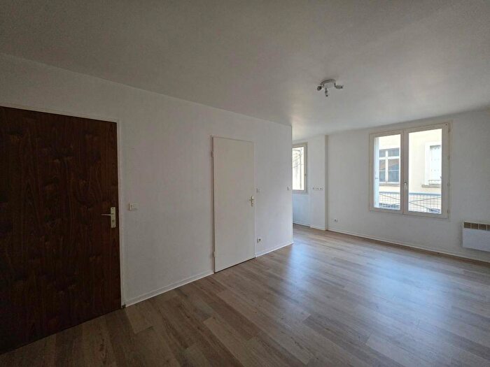 Appartement à louer - Bourgogne-Châtelet, Orléans - 1 pièce