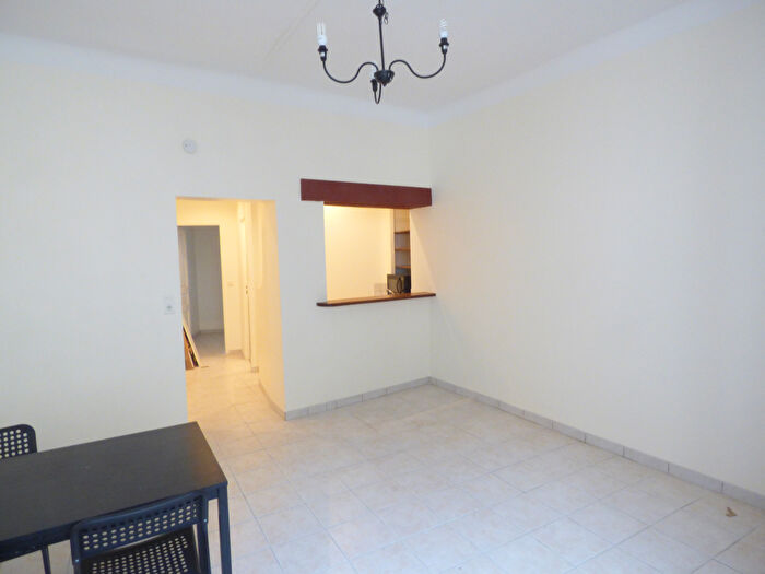 Appartement à louer - Manosque, Centre-ville - 3 pièces - 2 chambres