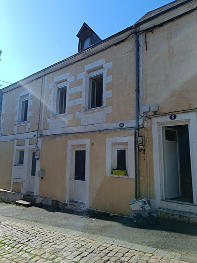 Issoudun, Centre-ville, Gare, Pucelles : Appartement 2 pièces à louer