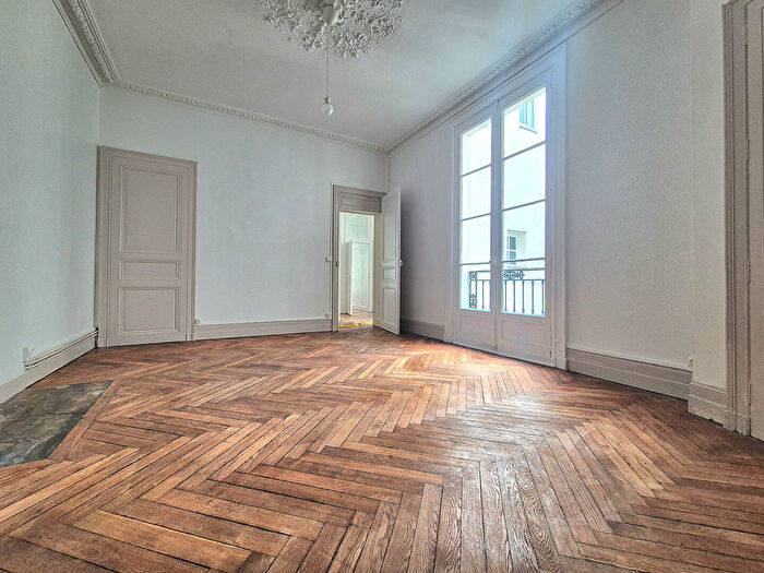 Appartement à louer - Nantes, Centre-ville - 4 pièces - 3 chambres