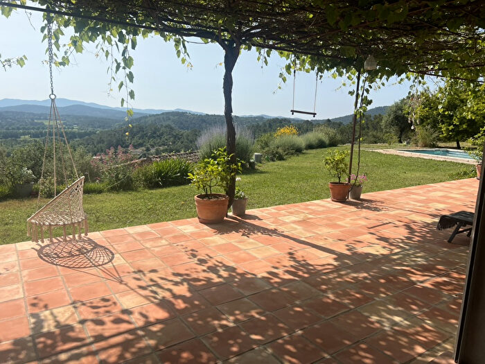 Maison à vendre - Besse-sur-Issole - 8 pièces - 4 chambres