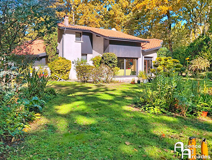 Maison à vendre - Saint-Sulpice-et-Cameyrac - 5 pièces - 2 chambres