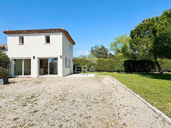 Maison à louer - Châteauneuf-Grasse - 2 pièces - 1 chambre