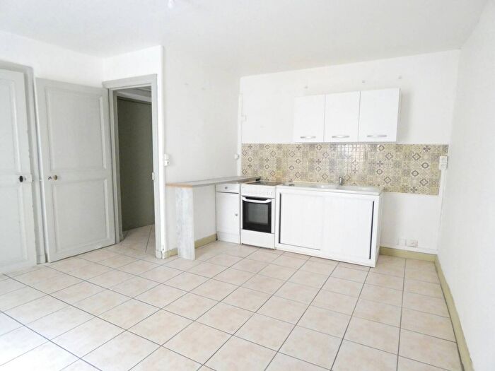 Appartement à louer - Alès - 2 pièces - 1 chambre