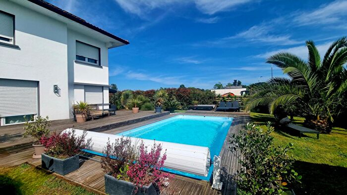 Maison à vendre - Ondres - 8 pièces - 6 chambres