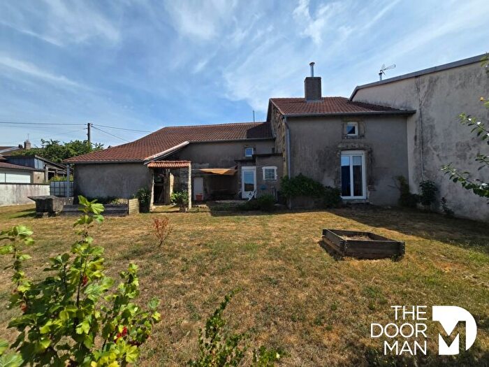 Breuvannes-en-Bassigny : Maison 3 pièces à vendre