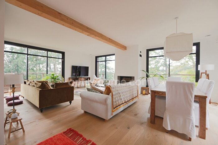 Maison à vendre - Champagne-sur-Oise - 7 pièces - 5 chambres