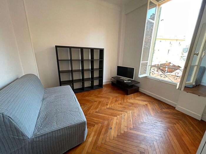Appartement à louer - Nice, Borriglione - 1 pièce