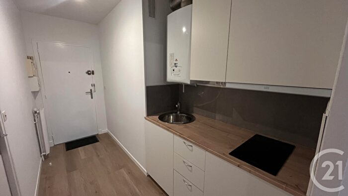 Appartement 1 pièce à Orléans, Faubourg Saint-Jean, à louer