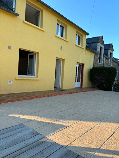 Maison à louer - Malansac - 5 pièces - 3 chambres