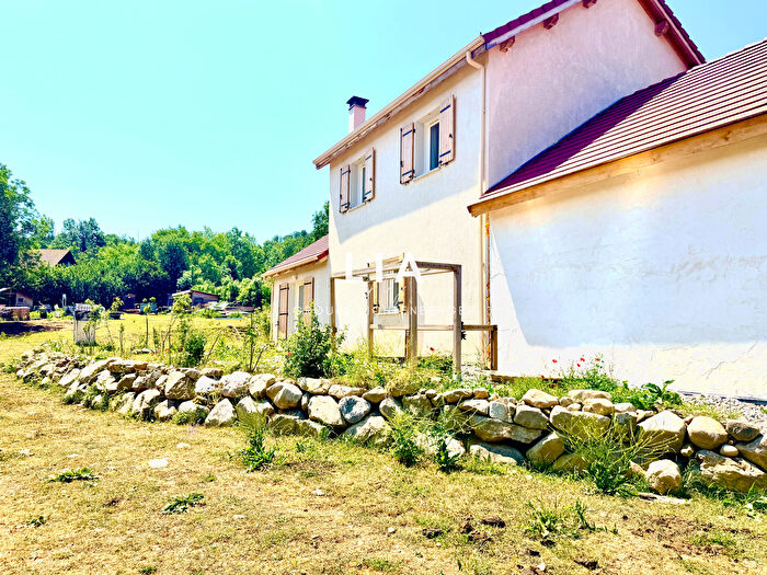 Forest-Saint-Julien : Maison 5 pièces à vendre