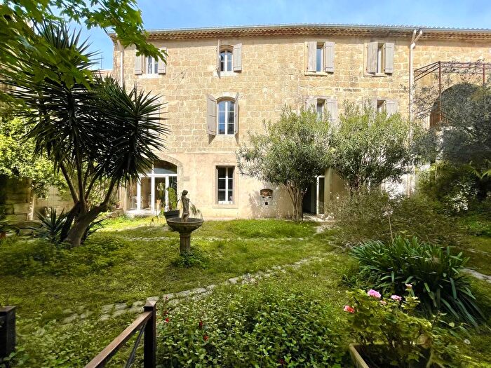 Maison à vendre - Vauvert - 9 pièces - 6 chambres