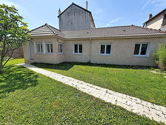 Maisons à vendre et appartements à louer - 3