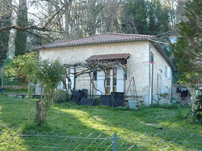 Maison à louer - Périgueux - 5 pièces - 4 chambres