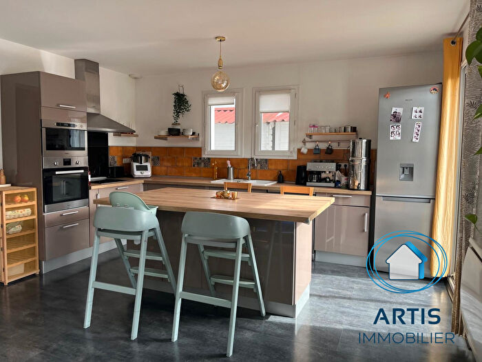 Maison à vendre - Saint-Pée-sur-Nivelle - 4 pièces - 3 chambres