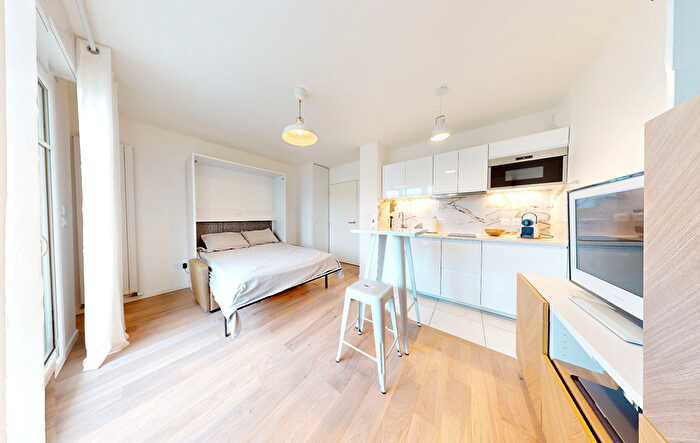 Courbevoie, Faubourg de l'Arche : Appartement 1 pièce à louer