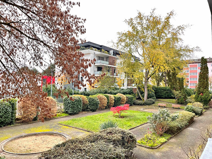 Appartement à louer - Schiltigheim, Vieux Schilick, Centre-ville, Nouvelle Cité - 4 pièces - 3 chambres