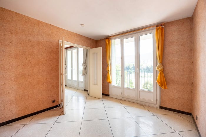 Appartement 4 pièces à vendre à Marseille 10ème, Saint-Tronc