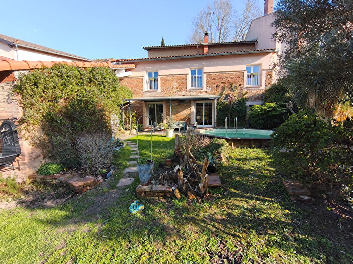 Maison à vendre - LIsle-Jourdain - 6 pièces - 5 chambres