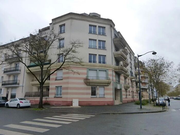 Appartement à louer - Orléans, La Croix Saint-Marceau, La Mouillère, Pré Pinson - 3 pièces - 2 chambres