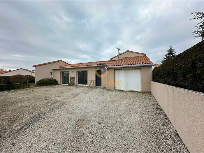 Maison 4 pièces à Bressuire, Bel-air, à louer