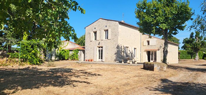 Mazeray : Maison 8 pièces à vendre