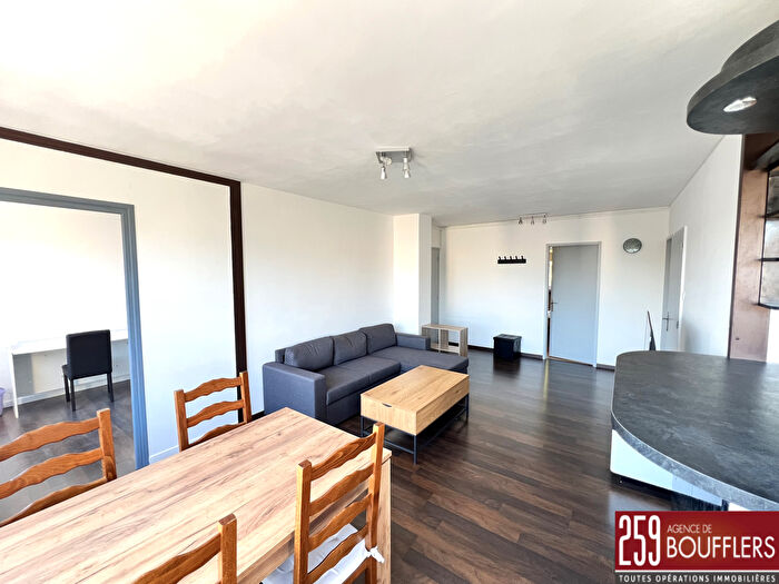 Appartement à louer - Nancy, Beauregard, Boufflers, Buthegnémont - 4 pièces - 3 chambres