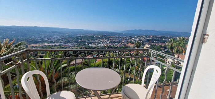 Appartement à vendre - Grasse, Magagnosc, Saint-Mathieu - 3 pièces - 2 chambres