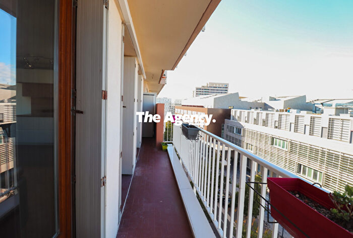 Appartement à vendre - Marseille e  - 3 pièces - 2 chambres