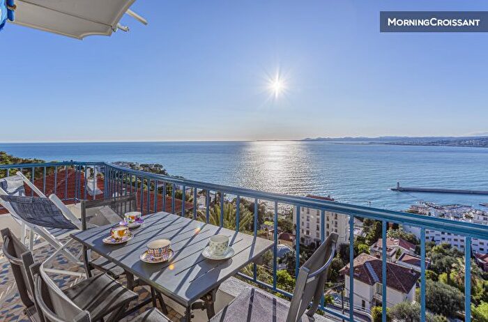 Appartement à louer - Nice, Mont-Boron - 3 pièces - 2 chambres