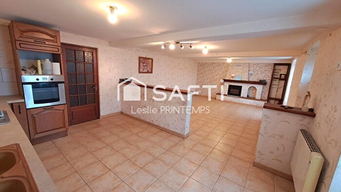 Maison à vendre - Mervent - 5 pièces - 3 chambres