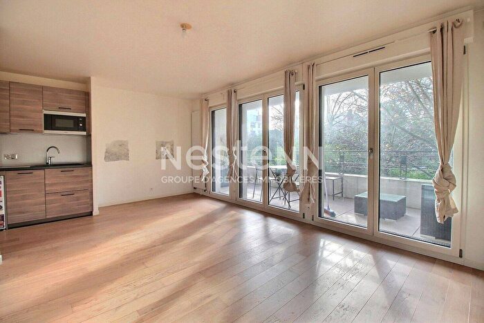 Appartement à louer - Hôtel de Ville, Courbevoie - 1 pièce