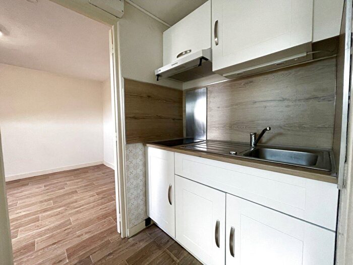 Appartement à louer - Centre Ville-Cathédrale, Évreux - 1 pièce