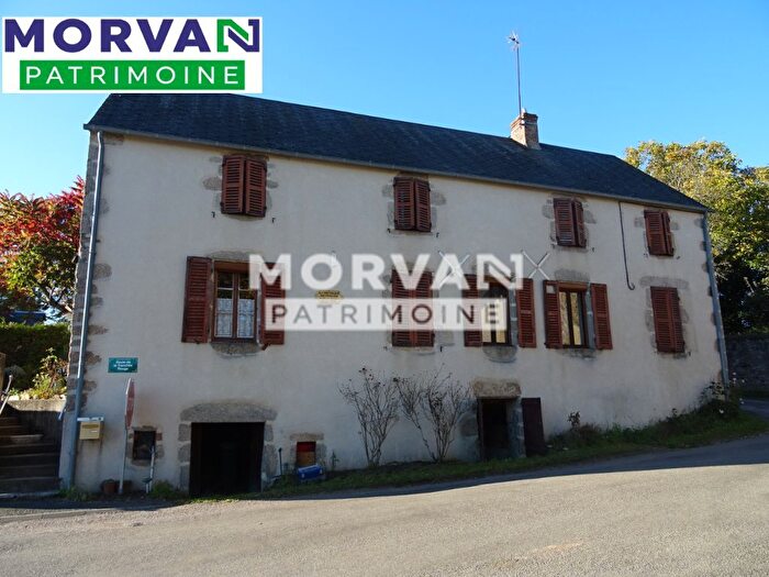Maison à vendre - Saint-Hilaire-en-Morvan - 8 pièces - 4 chambres