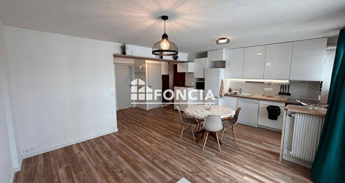 Appartement 3 pièces à louer à Hautes Bruyeres, Villejuif