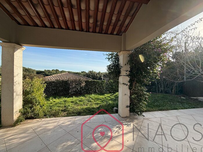 Maison à vendre - Fréjus - 4 pièces - 3 chambres