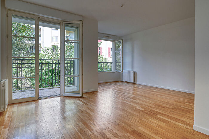 Appartement 3 pièces à Buc, à vendre