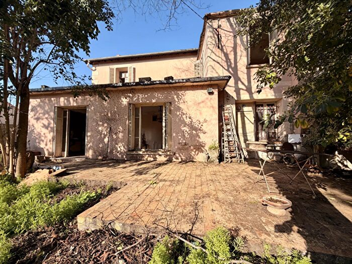 Maison 6 pièces à Nîmes, Les Amoureux, à vendre