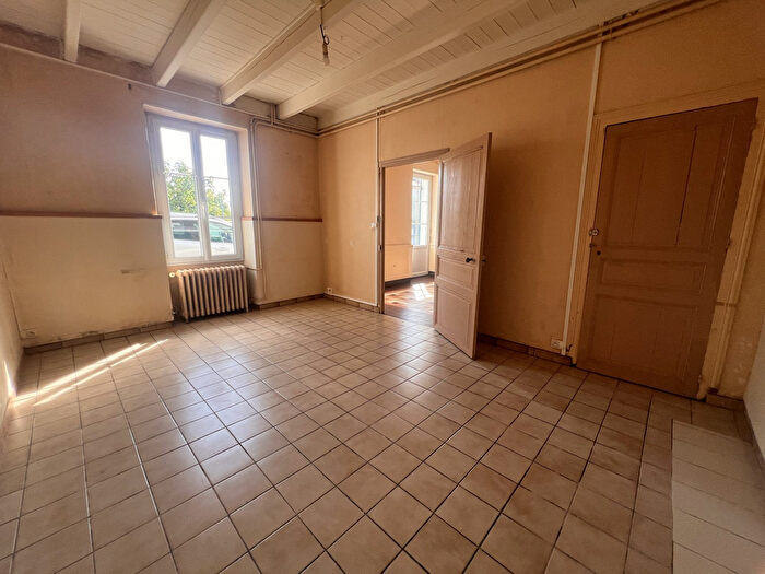 Saint-Jean-dAngle : Maison 6 pièces à vendre