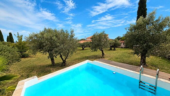 Maison 5 pièces à Claviers, à vendre