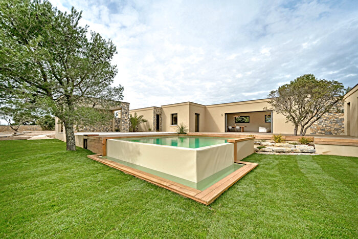 Maison à vendre - Nîmes, Terres de Rouvière, LEau Bouillie - 7 pièces - 4 chambres