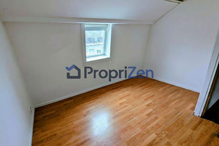 Appartement à louer - Centre République, Armentières - 4 pièces - 2 chambres