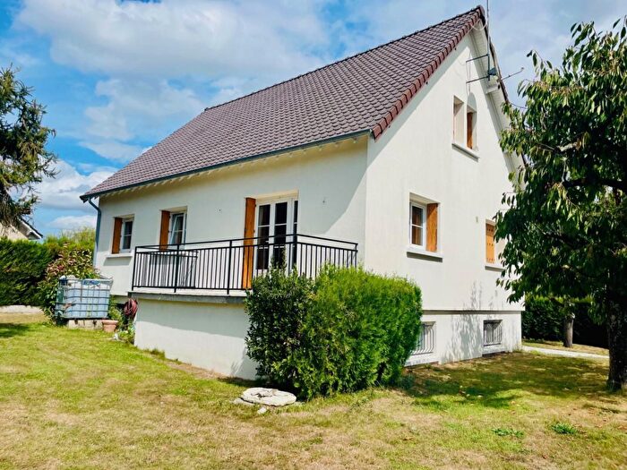 Maison à vendre - Le Châtelet-en-Brie - 8 pièces - 6 chambres