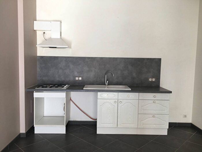 Maison à louer - La Roche-Chalais - 3 pièces - 2 chambres